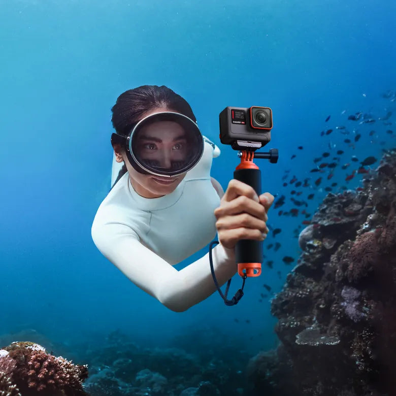 Insta360 Floating Hand Grip – RetinaPix.com